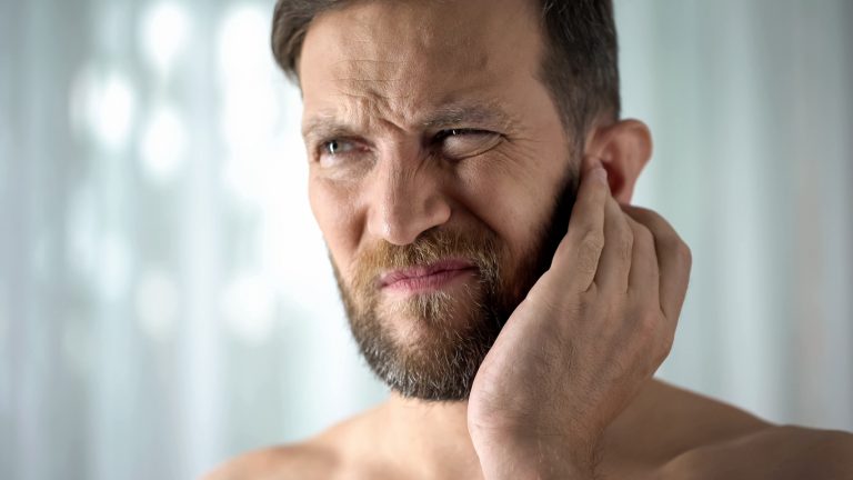 Allergies and Ear Pain: Why Does Your Ear Hurt? - Dr. Mayank Shukla